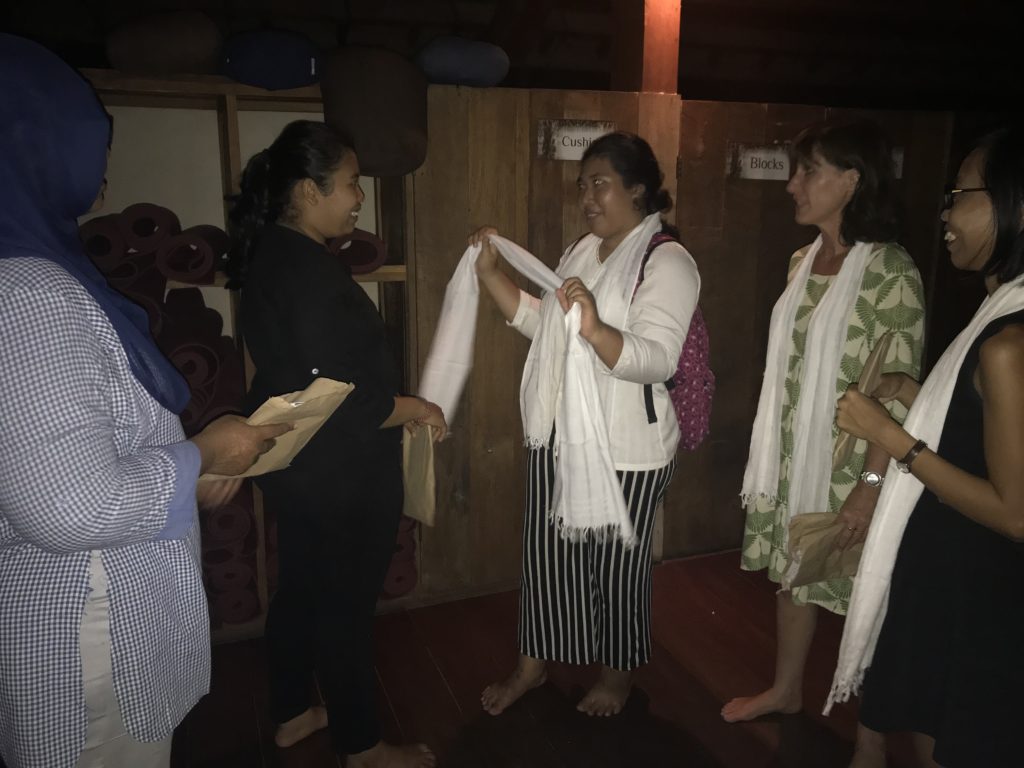 The Cycle of Giving and Receiving – Connect with Compassion